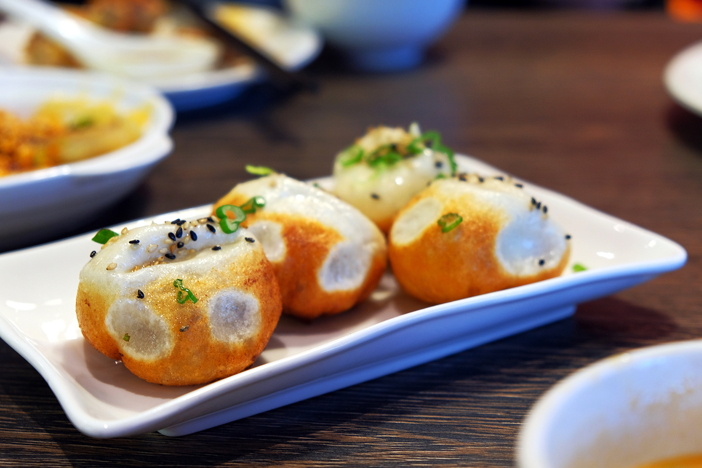 SHANGHAI-STYLE FRIED PORK BUNS-Mama’s Dumpling-1 copy – Lee Man ...
